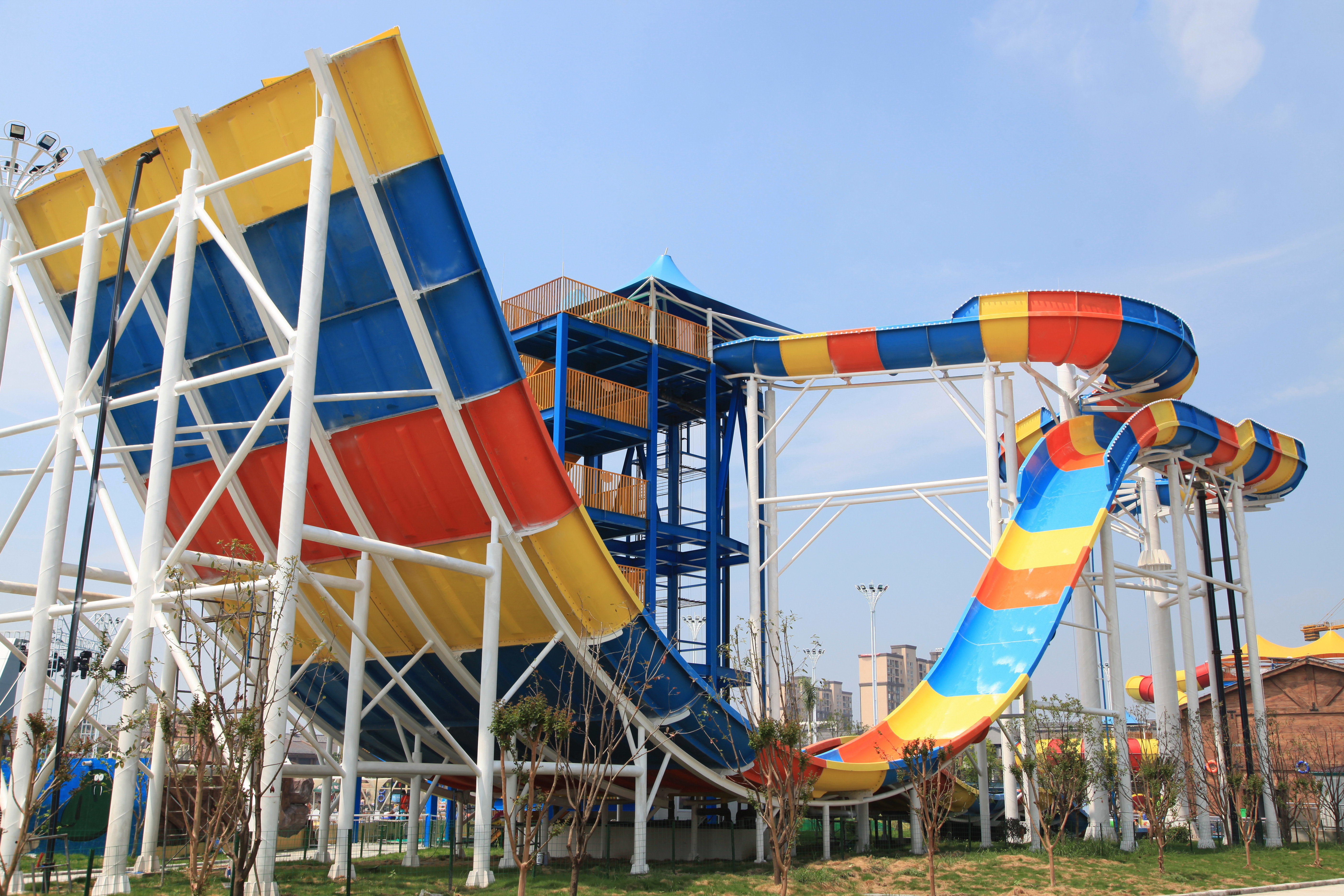 Tingkatkan Taman Air Anda dengan Slide Air Serat Kaca yang awet ...